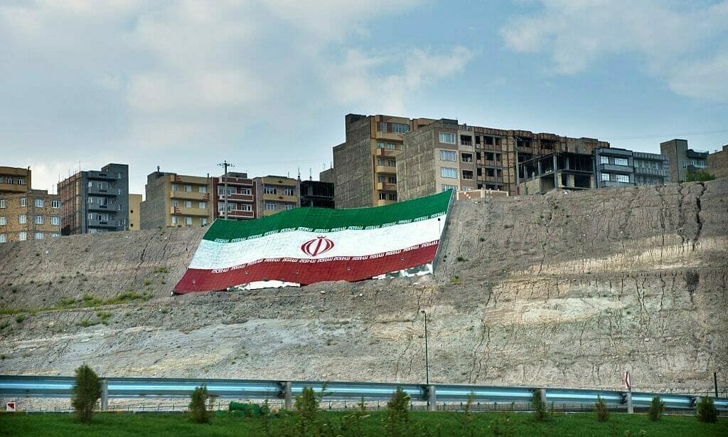 Leaked videos offer rare behind-the-scenes look at Iranian APT ...