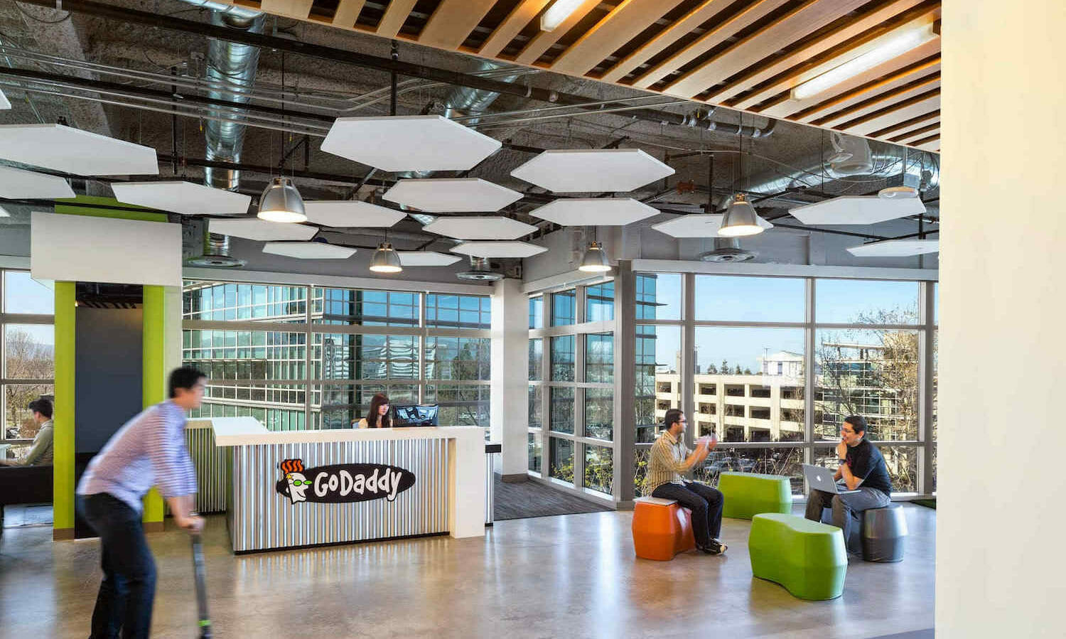 GoDaddy scam shows how voice phishing can be more deceptive than email ...