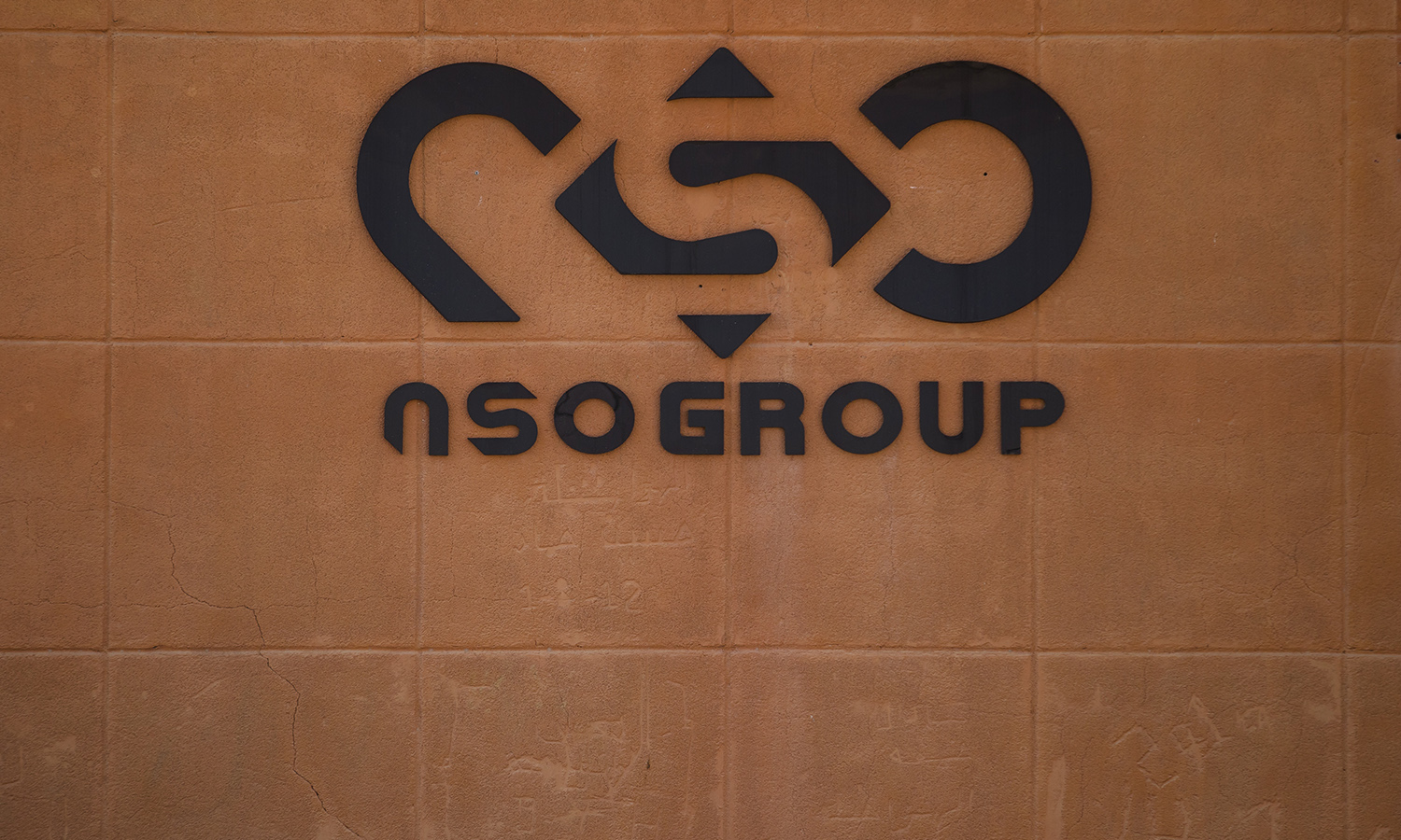 NSO Group's reported sale to US contractor alarms cybersecurity experts ...