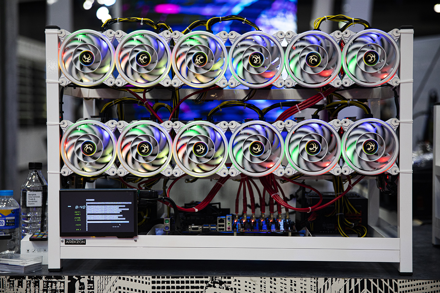A new type of cryptomining attack aims to hijack network bandwidth | SC ...