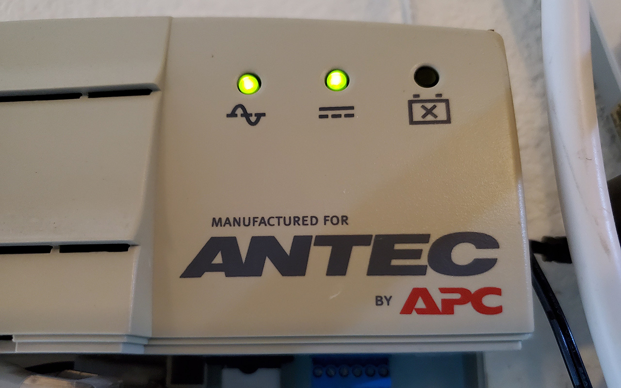 Schneider Electric issues patches for three vulnerabilities in APC UPS ...